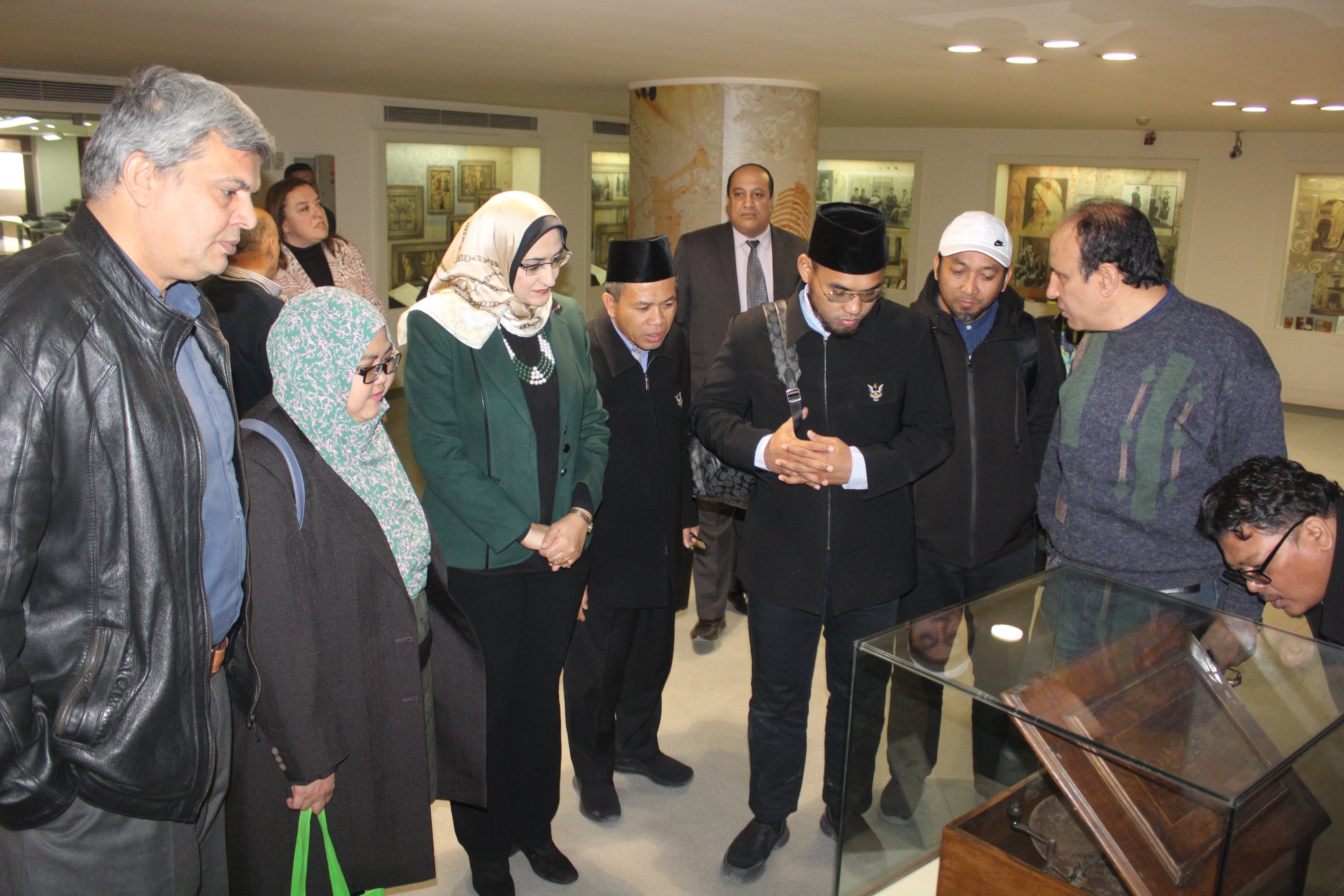 دار الكتب و الوثائق القومية تستقبل وفدًا ماليزيًا - مجلة نهر الامل